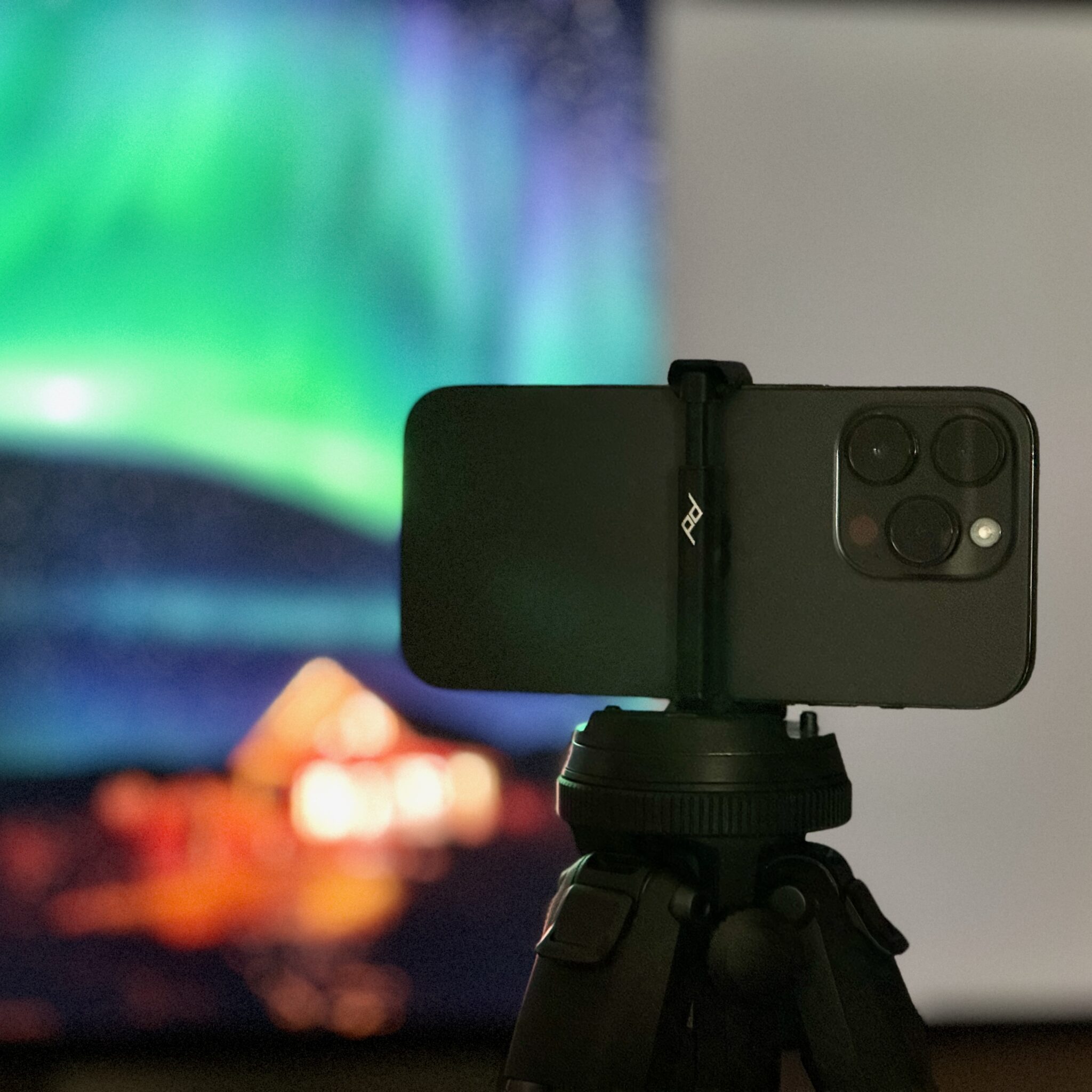 Photographing the Northern Lights With an iPhone (Best Settings)
